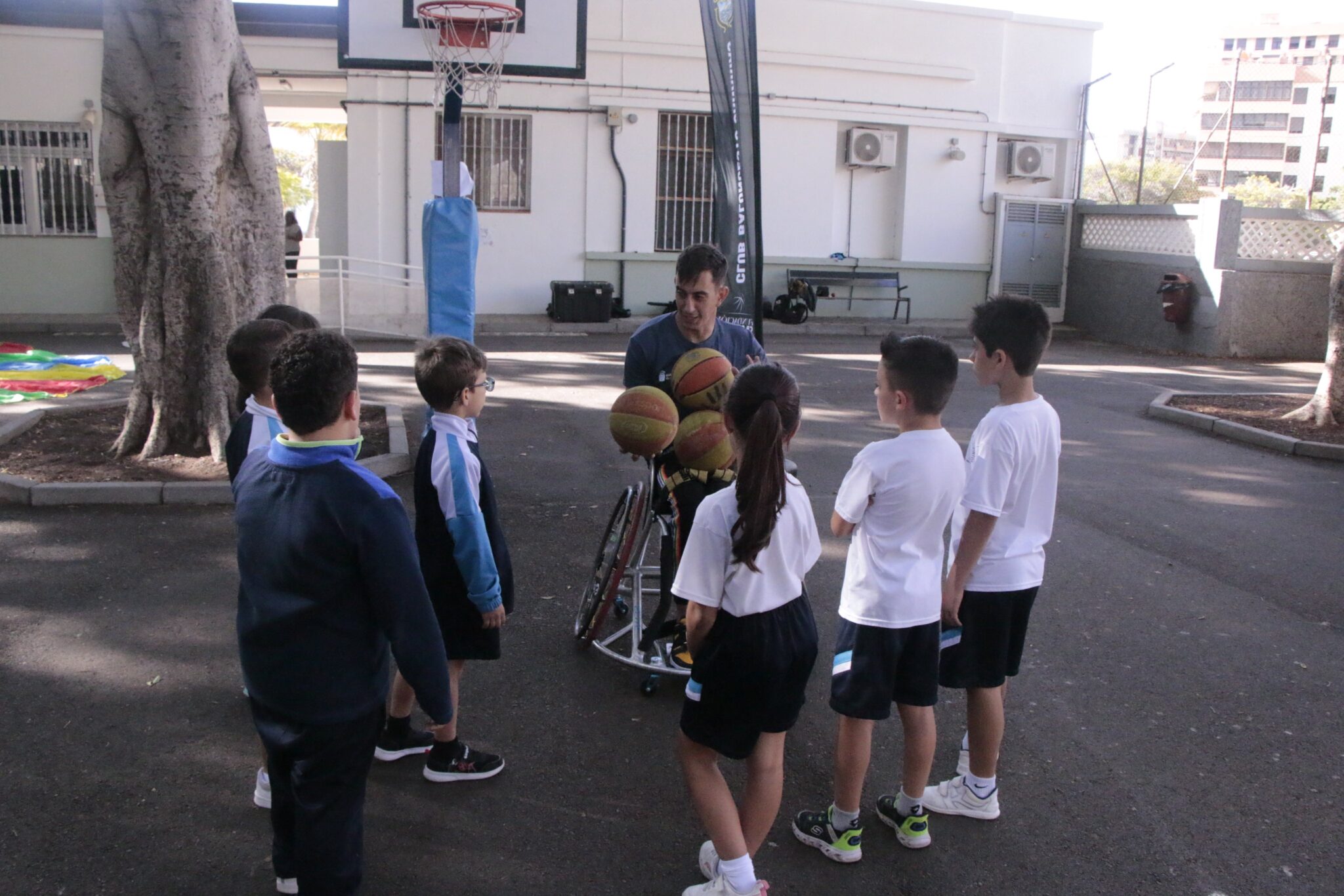 ‘Visibilización Baloncesto Inclusivo y Adaptado’ llegó al CEIP Miguel ...